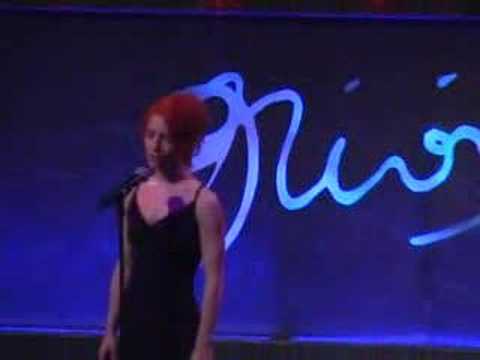 Elena Roger (Evita) sings at the 2007 Olivier Awards - YouTube