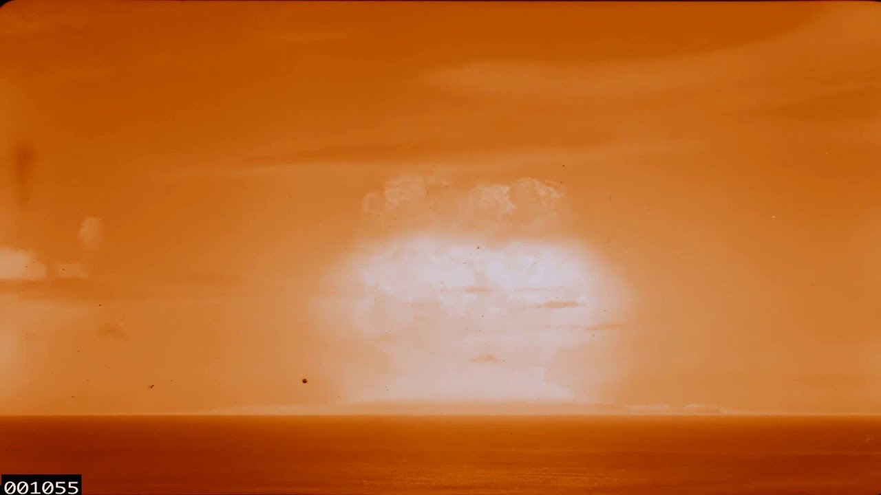huge thermonuclear explosion in the pacific, poplar 9.3 Mt, hardtack ...