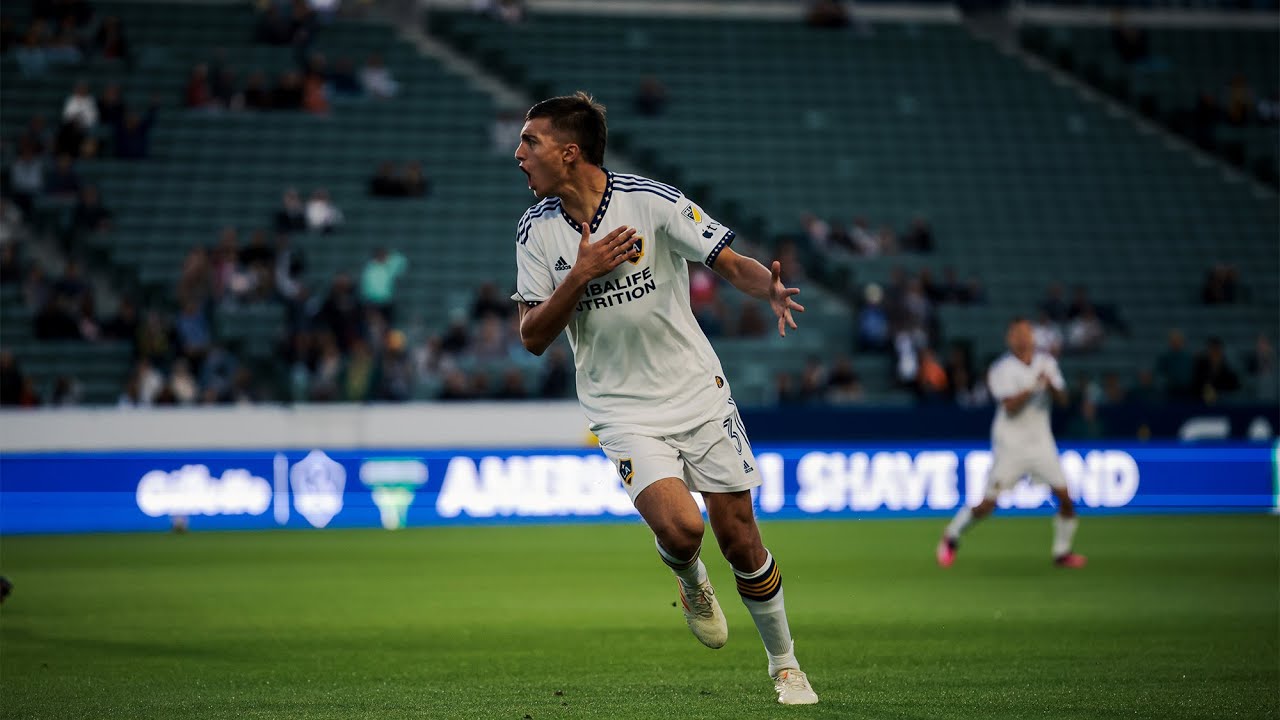 FIELD CAM GOAL: Julián Aude scores for the LA Galaxy in the Lamar Hunt ...