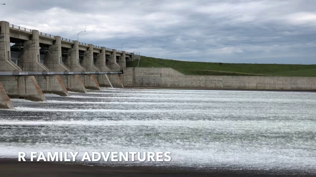 Gardiner Dam Spillway, Saskatchewan - YouTube