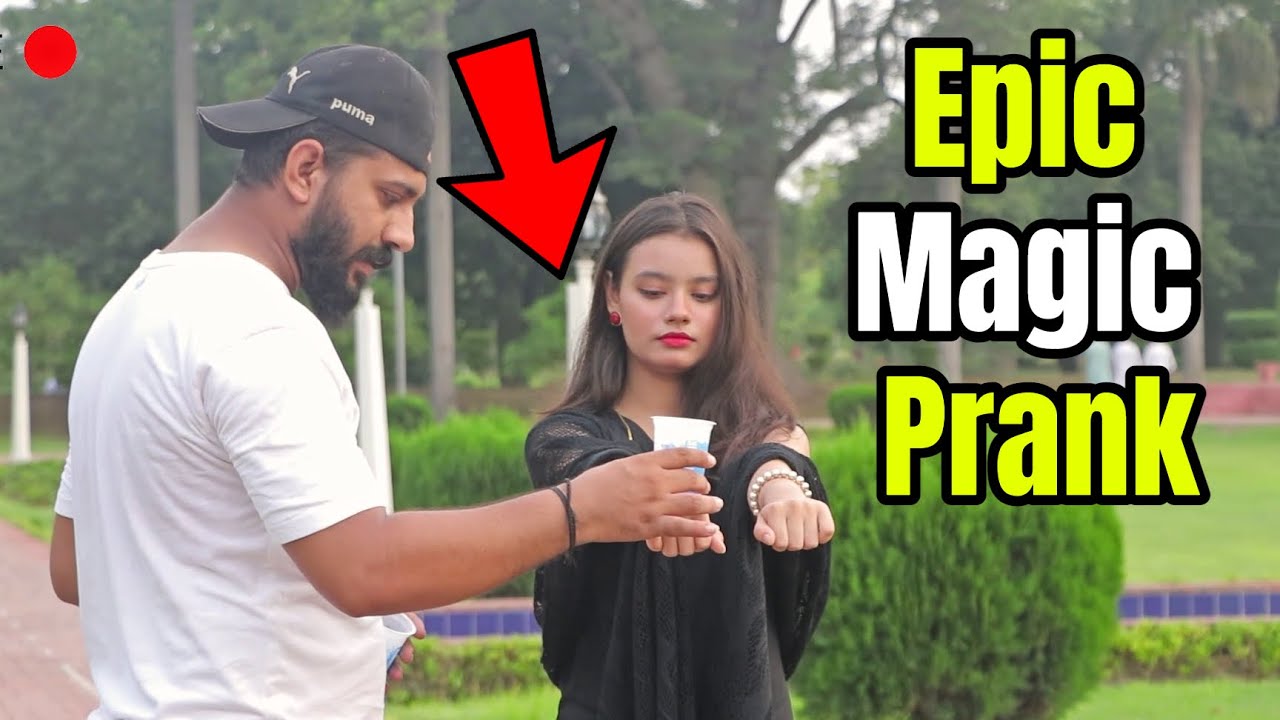 Funny Magic Prank on Girl | Pranks in Pakistan | LahoriFied - YouTube