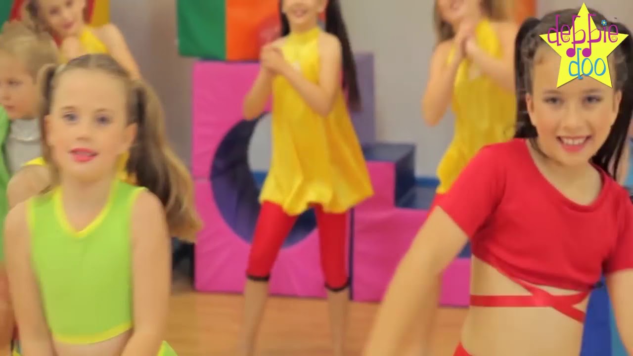 Debbie Doo & Friends! Let's Star Jump! Dance Song For Children - YouTube