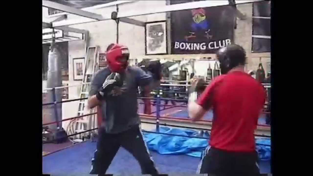 Craig Astbury sparring Terry Jones in 2013 - YouTube