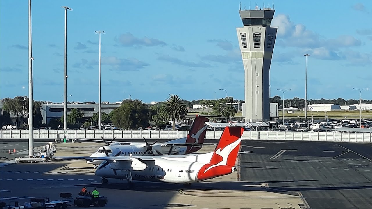 Qantas Club Adelaide, Qantas Flight Review QF678 Adelaide to Melbourne ...