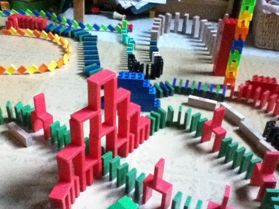 Domino Rally 9 - YouTube