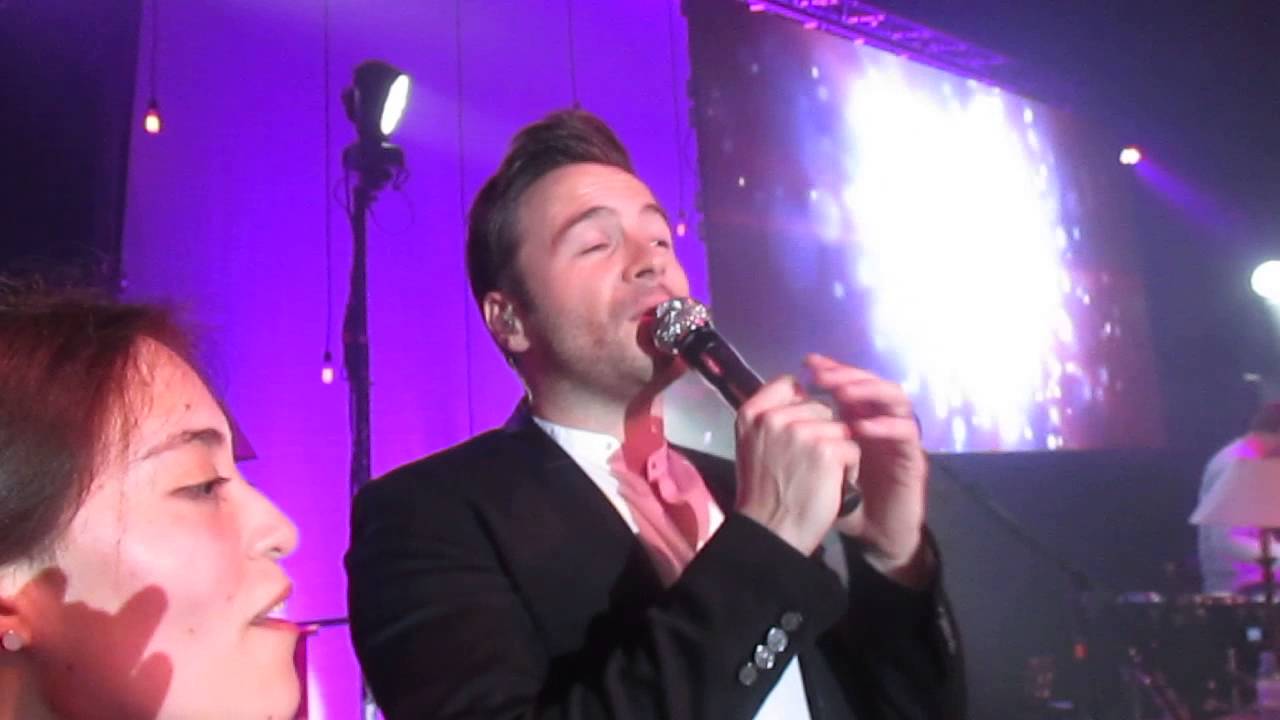 Shane Filan singing with us "Mandy" on stage (stevenage 23/11) - YouTube