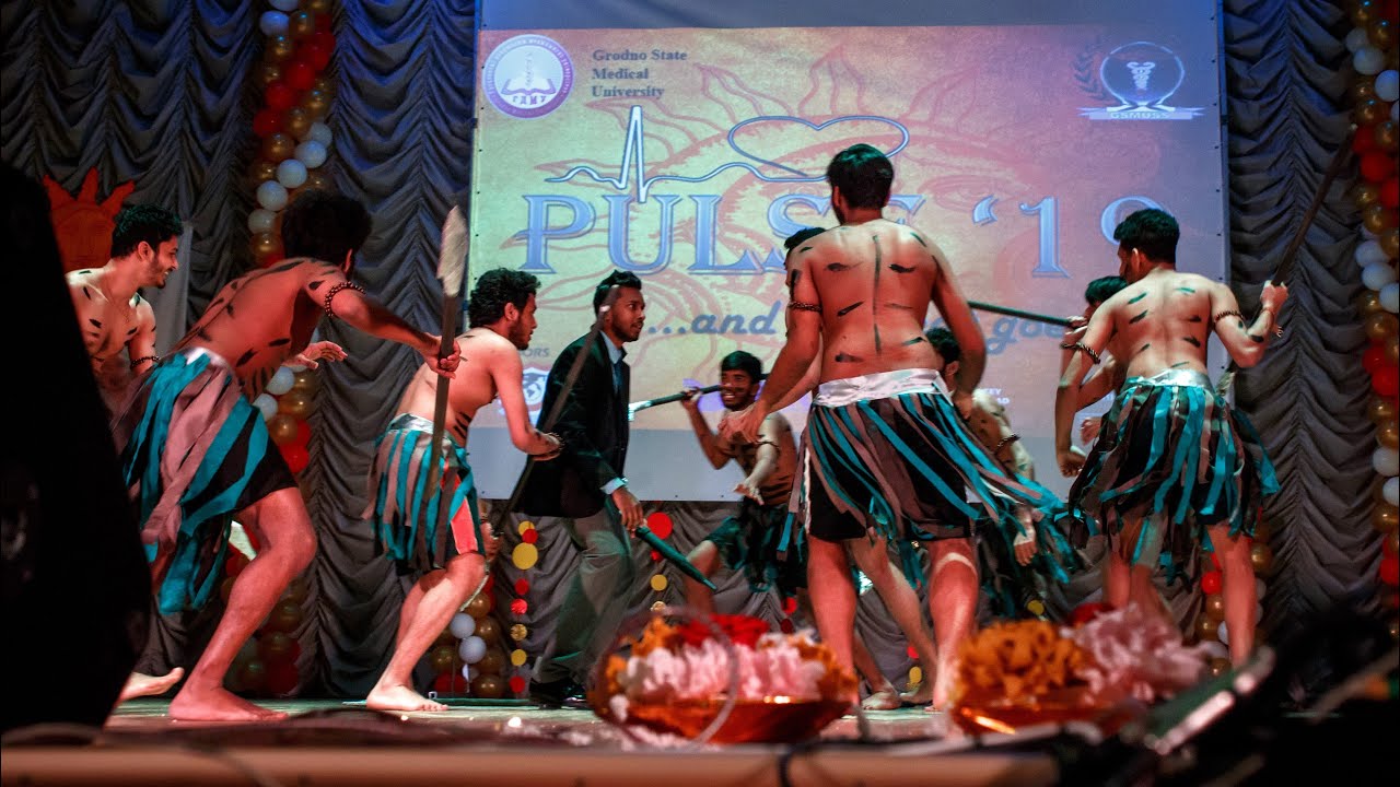 Vadda Dance | Run Run Gaga / Oye Ojaye | Pulse '19 | GrSMU - YouTube