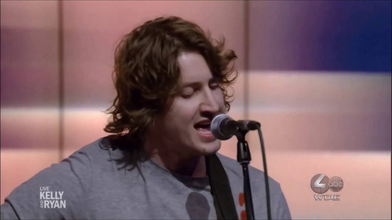 Dean Lewis sings "Waves" Live Studio Concert April 12, 2019 HD 1080p ...