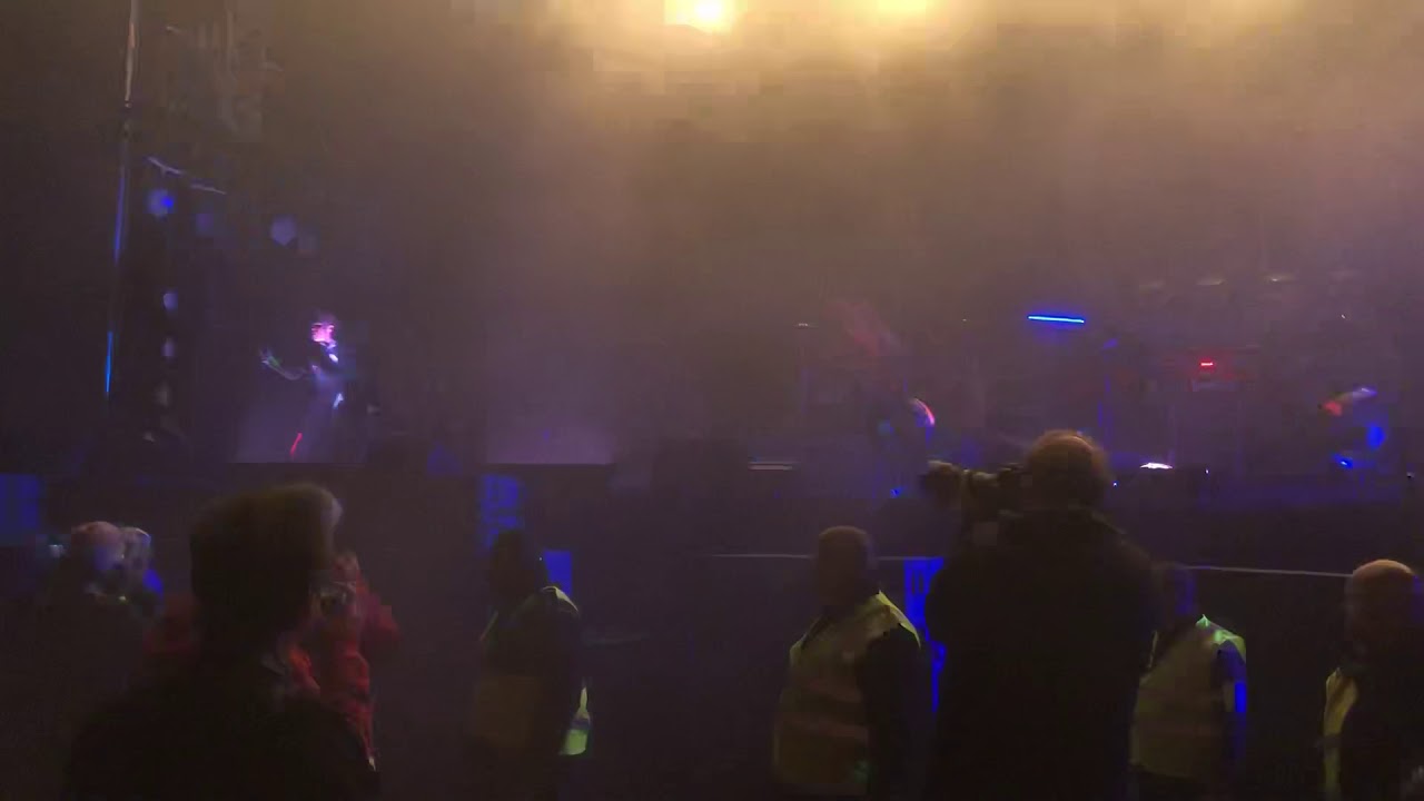 The Prodigy performing Breathe at Victorious Festival 2018 - YouTube