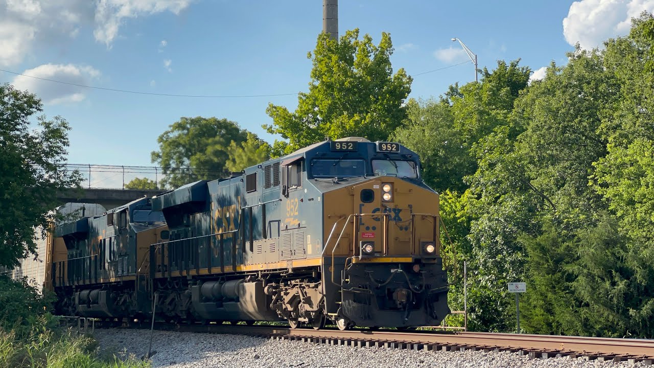 CSX ES44AH 952 Leads Priority Intermodal I025-10 on 7/10/24 - YouTube