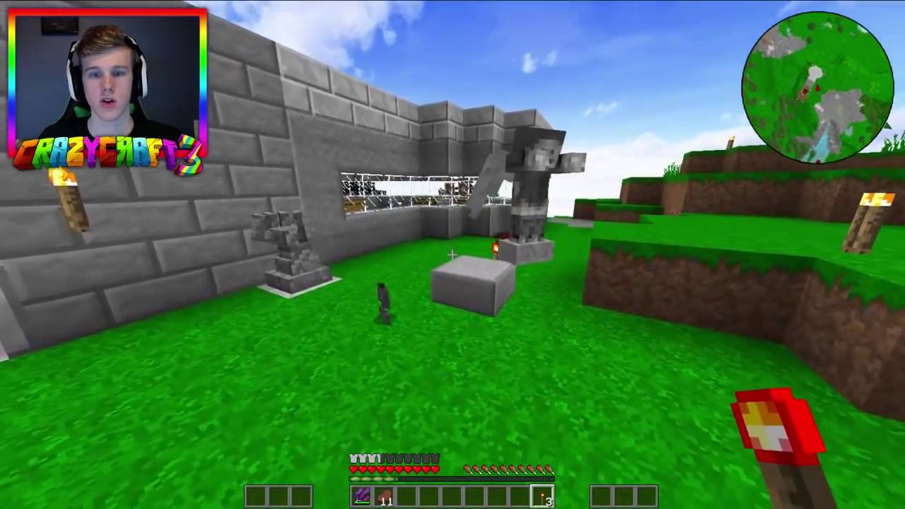 Lachlan Minecraft Crazy Craft 3.0 : SUCKED INTO THE MOON - YouTube