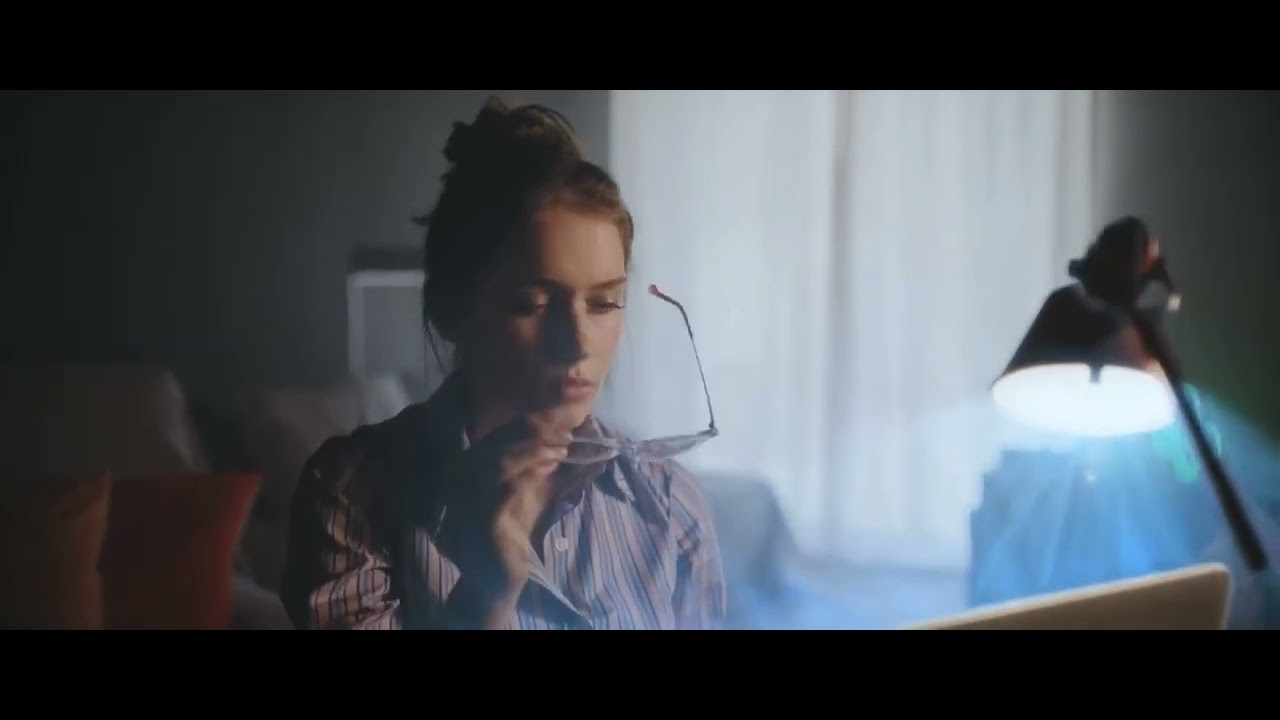 Introducing Essilor Blue Light Filter Lenses - YouTube