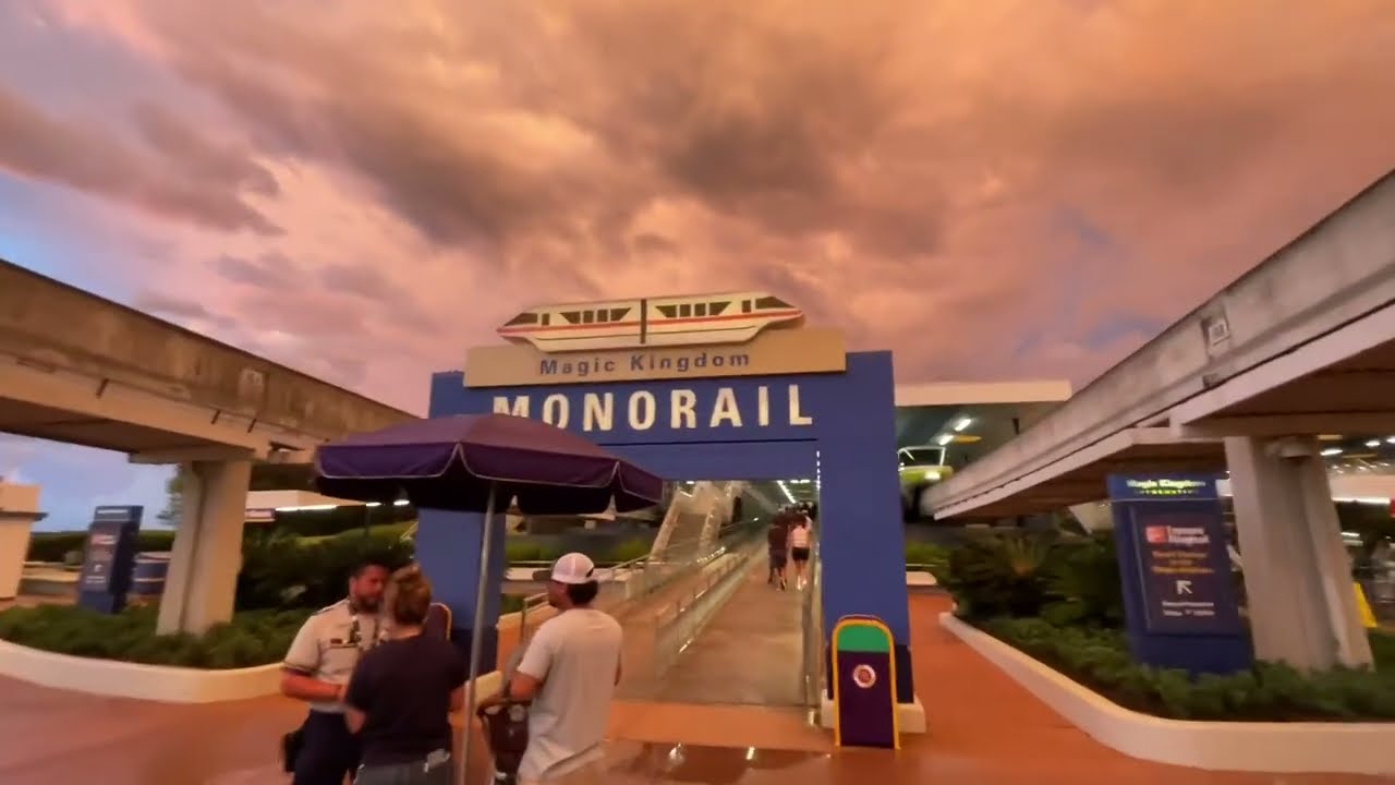 BEAUTIFUL Sunset Express Monorail From TTC to Magic Kingdom | Walt ...