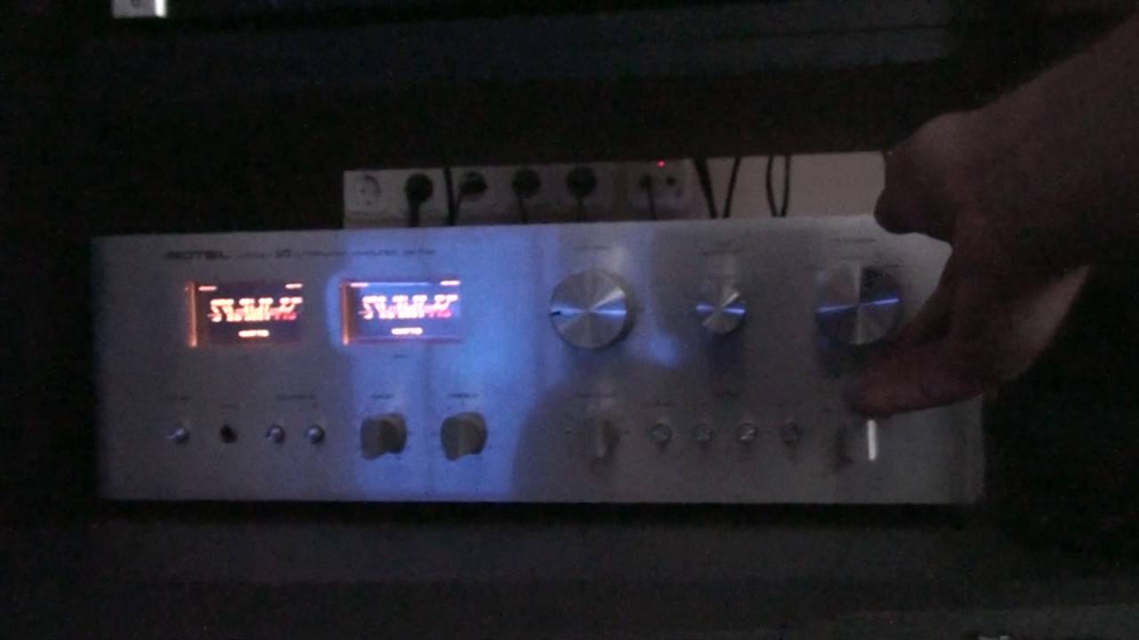 Rotel RA-714 - YouTube