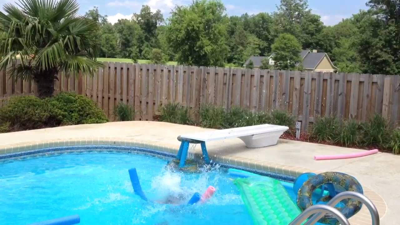 Elizabeth jumping in pool off diving board for the 1st time - YouTube