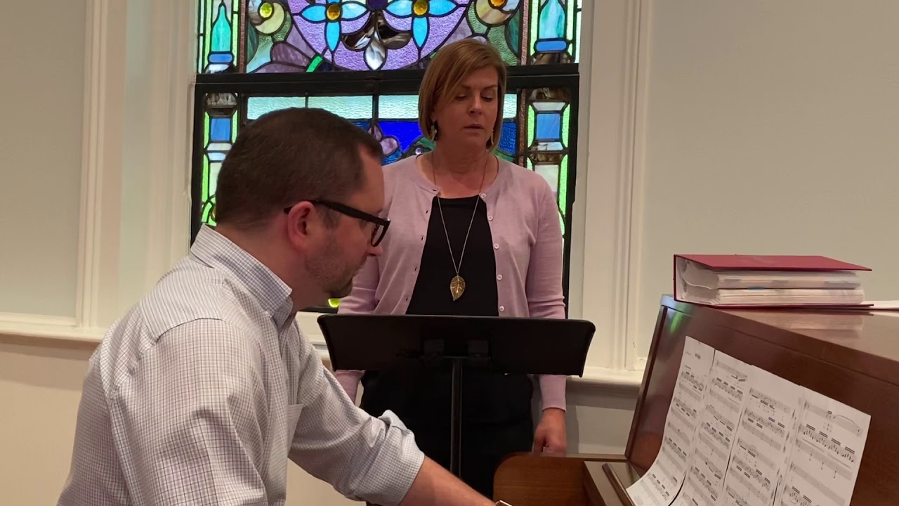 Kristin Lynch singing “Ava Maria” - YouTube