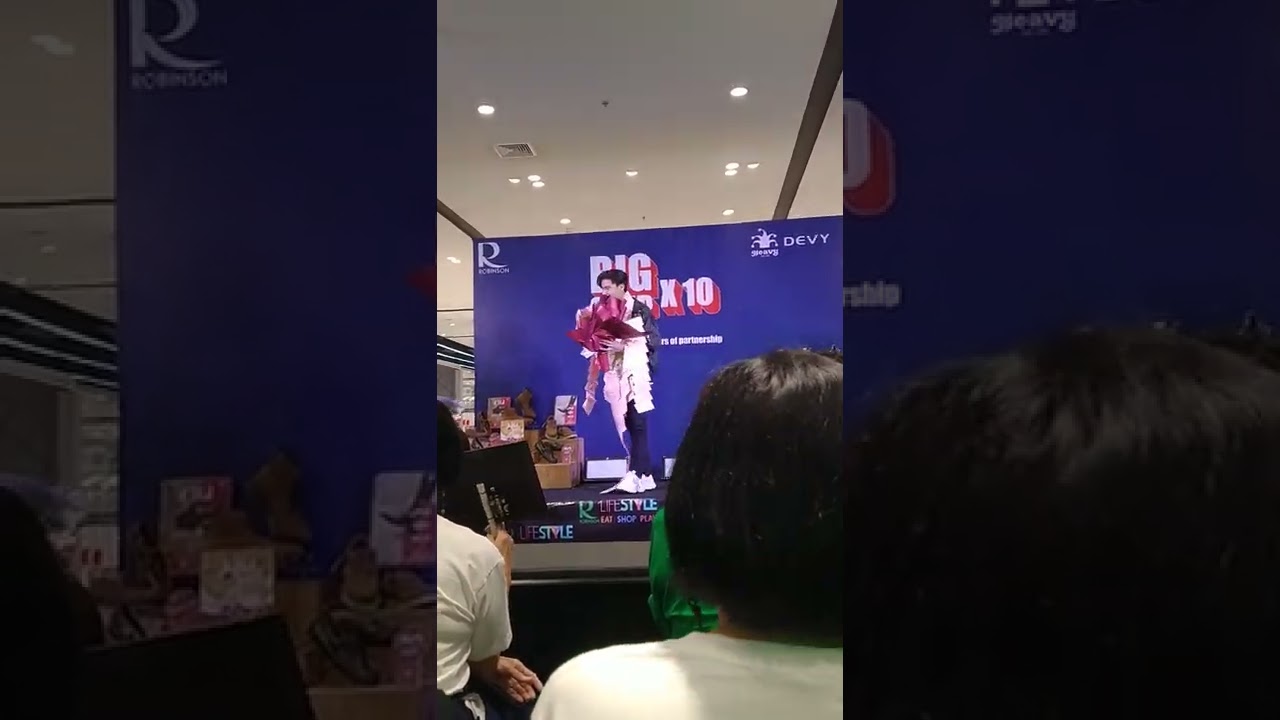 บูม สหรัฐ Please งาน BIG Step x 10 Devy Heavy โรบินสันไลฟ์สไตล์ชลบุรี 20-08-65 - YouTube