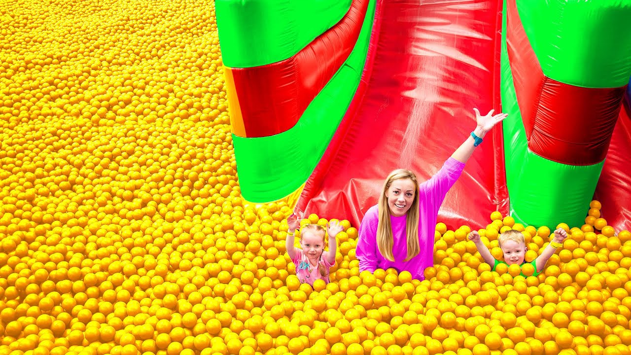 Indoor Playground for kids Fun with Alex and Gaby | Play Mysterious box ...