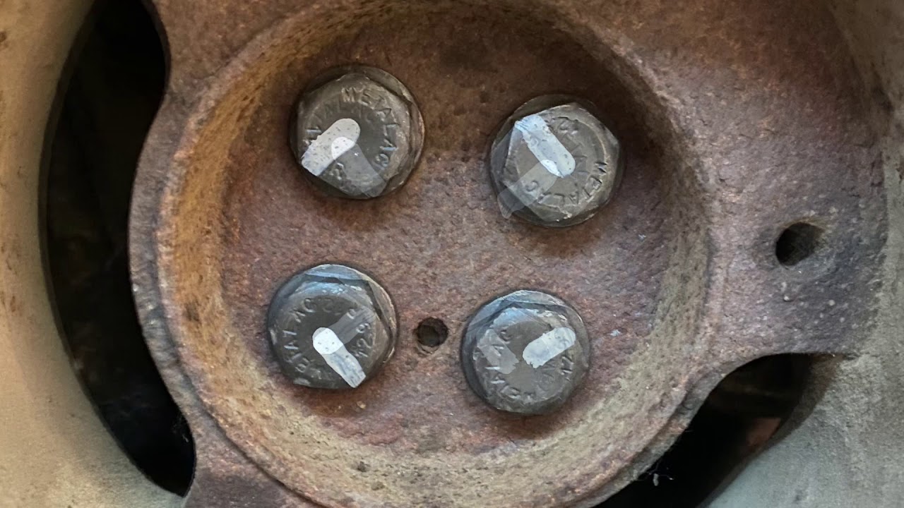 6.4 Ford with Cracked Pistons - YouTube