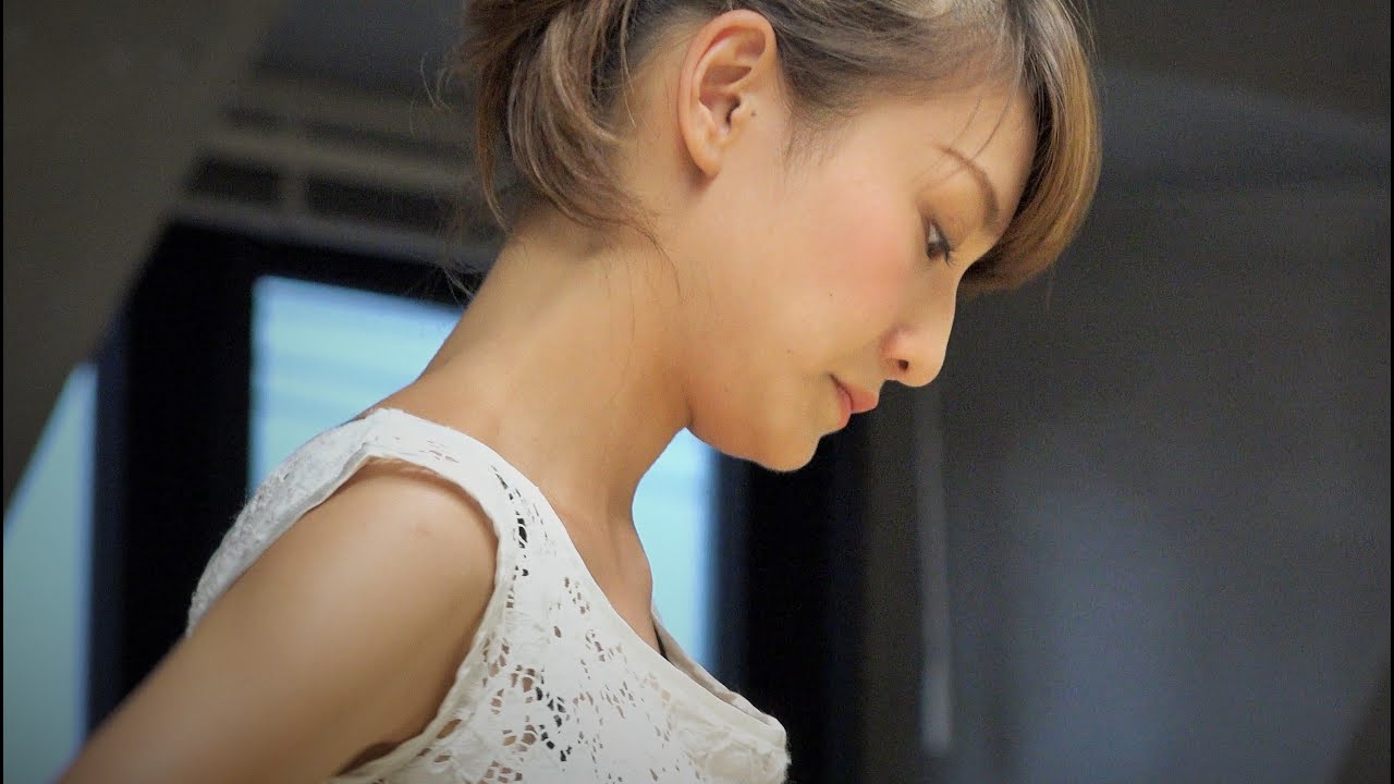 ハイキック・バレリーナ！High Kick Ballerina! Risa and Arisa. - YouTube