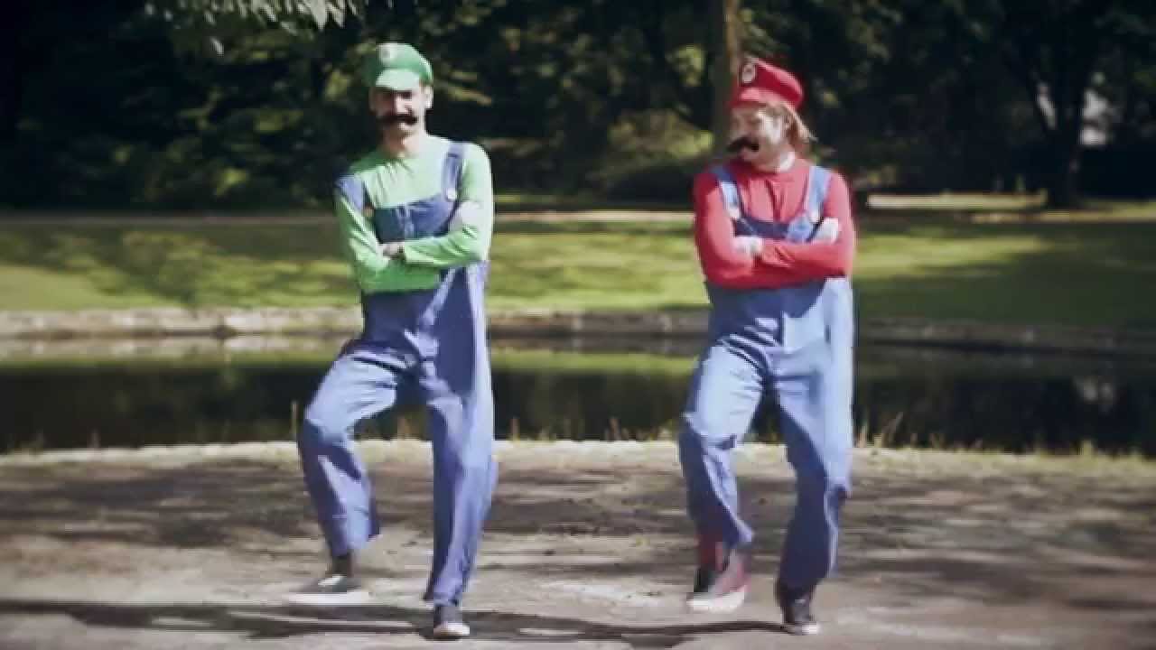 Super Mario & Luigi Dance - (Melbourne Shuffle) - YouTube