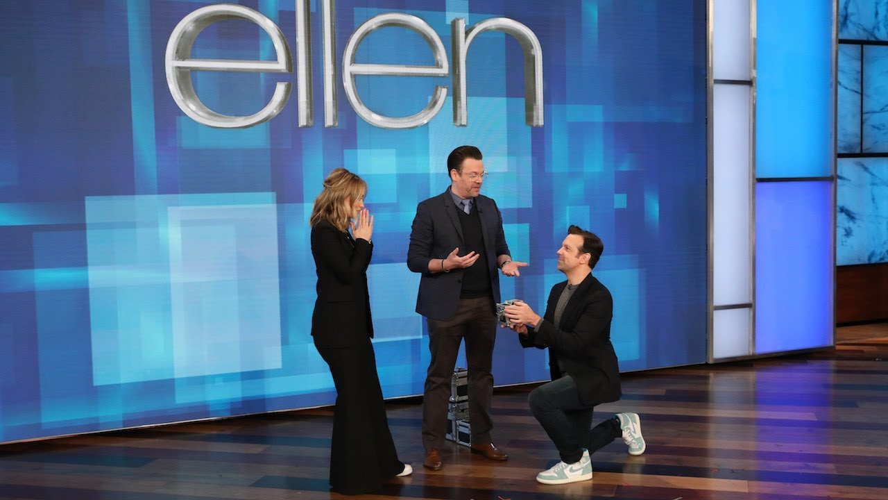 Magician Derek Hughes Makes Olivia Wilde's Engagement Ring Disappear ...