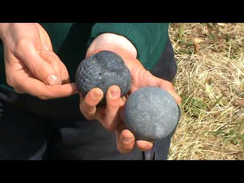Neolithic Carved Stone Balls demonstrated by Chris Gee. - YouTube