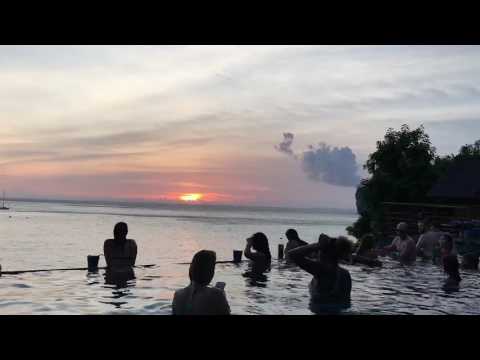 the cobble beach phi phi2 - YouTube