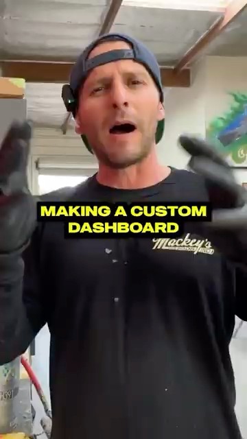 GIVING THE DASH A THREE STAGE PAINT JOB - YouTube