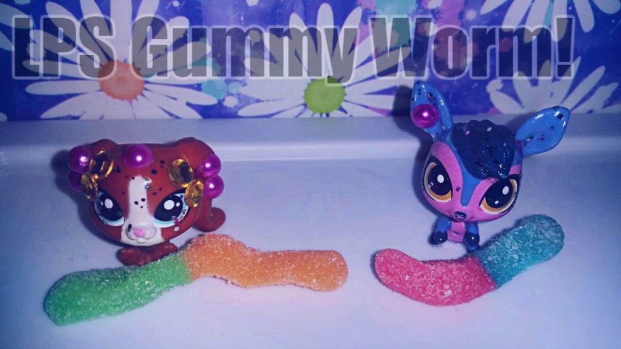 LPS Gummy Worm Challenge - YouTube