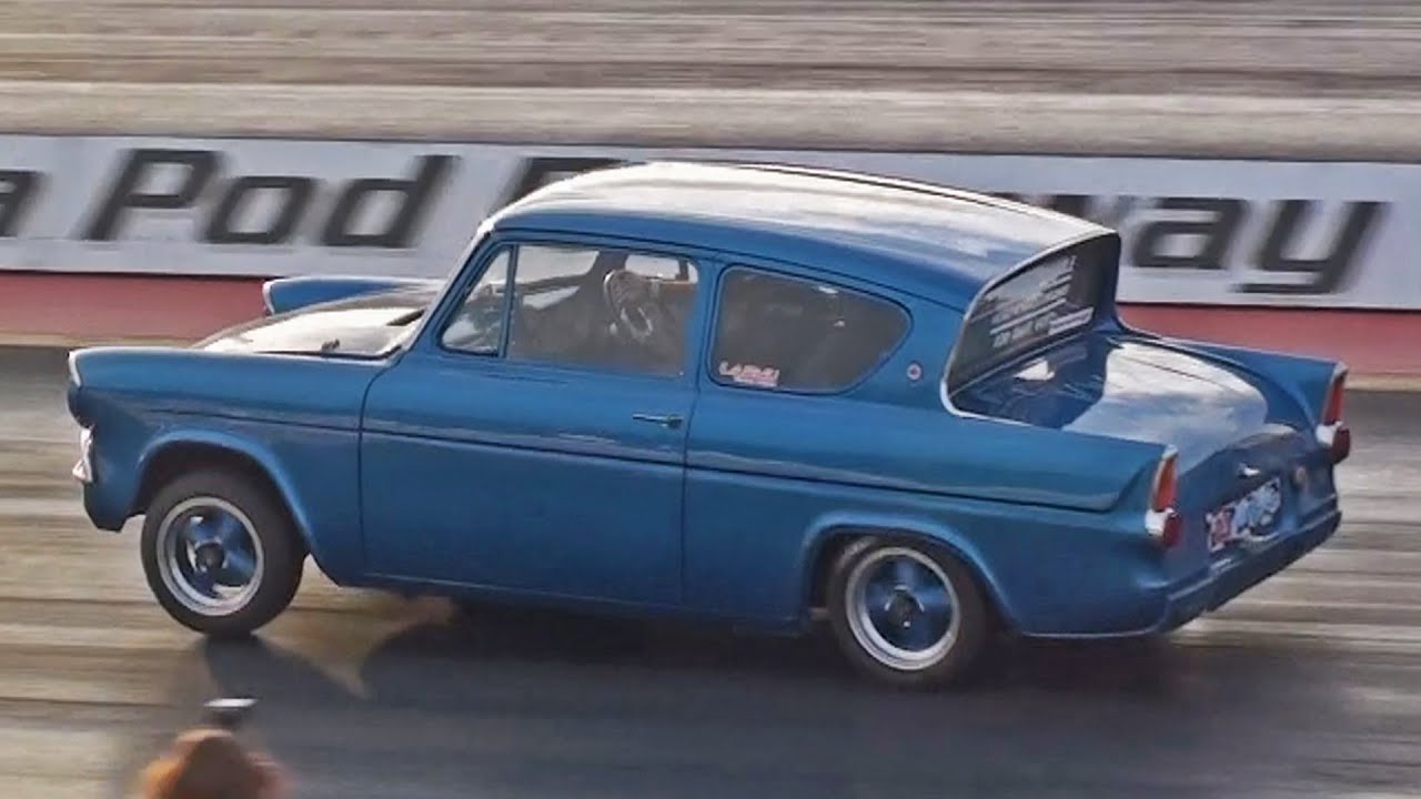 Ford Anglia 105e runs 13.12 at 104 mph - YouTube