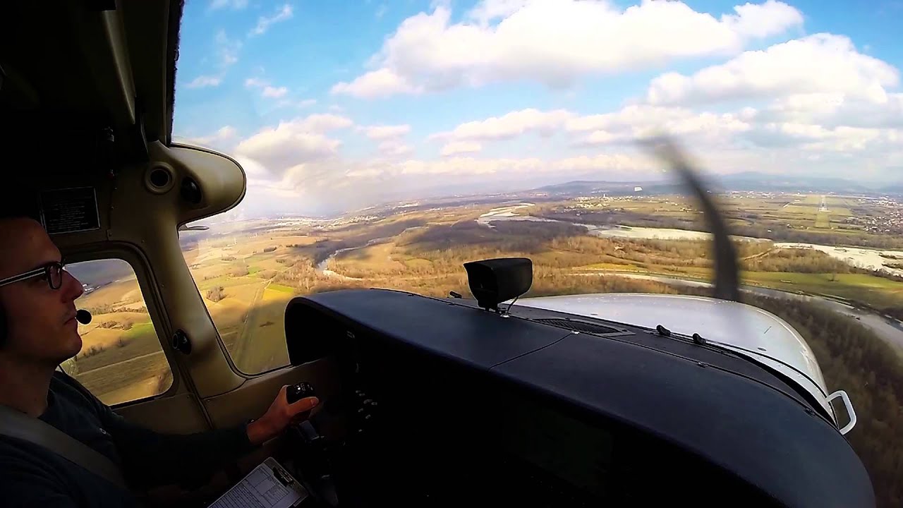 High altitude descent Cessna C172 - landing in Trieste, Italy - YouTube