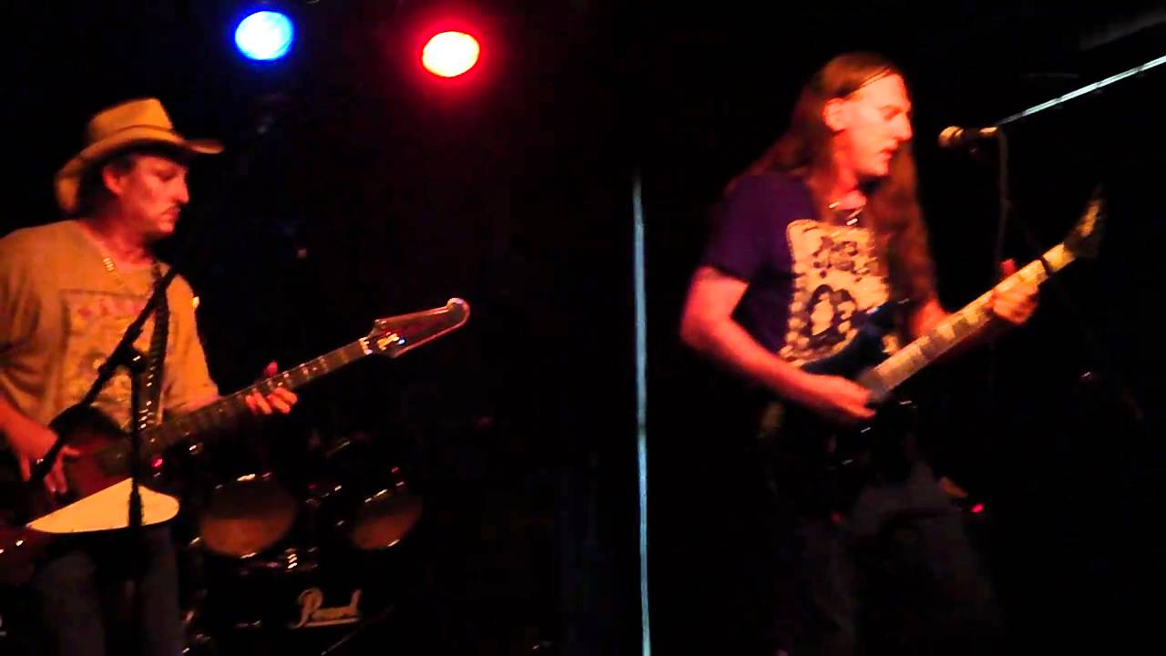 Rude Dawg Bruno - Time of war (live) - YouTube