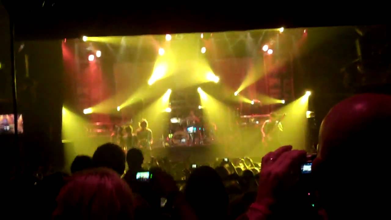 Jasey Rae Live - All Time Low - YouTube