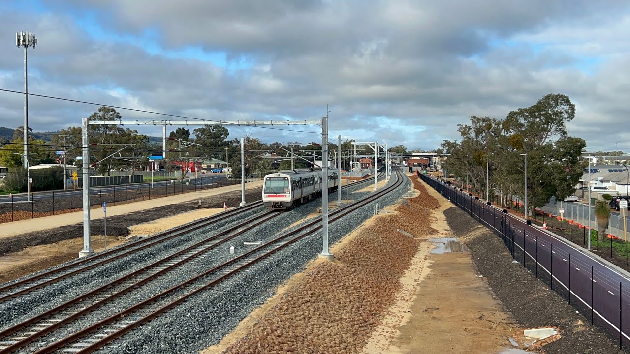 Driver training on the outer Armadale line - YouTube