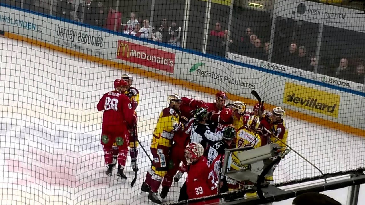 Bagarre LHC GSHC 14.12.2015 - YouTube