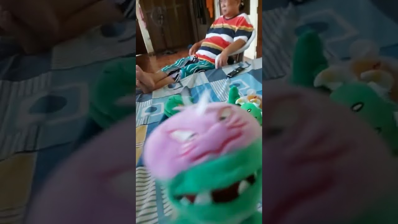 Chomper Eating - YouTube