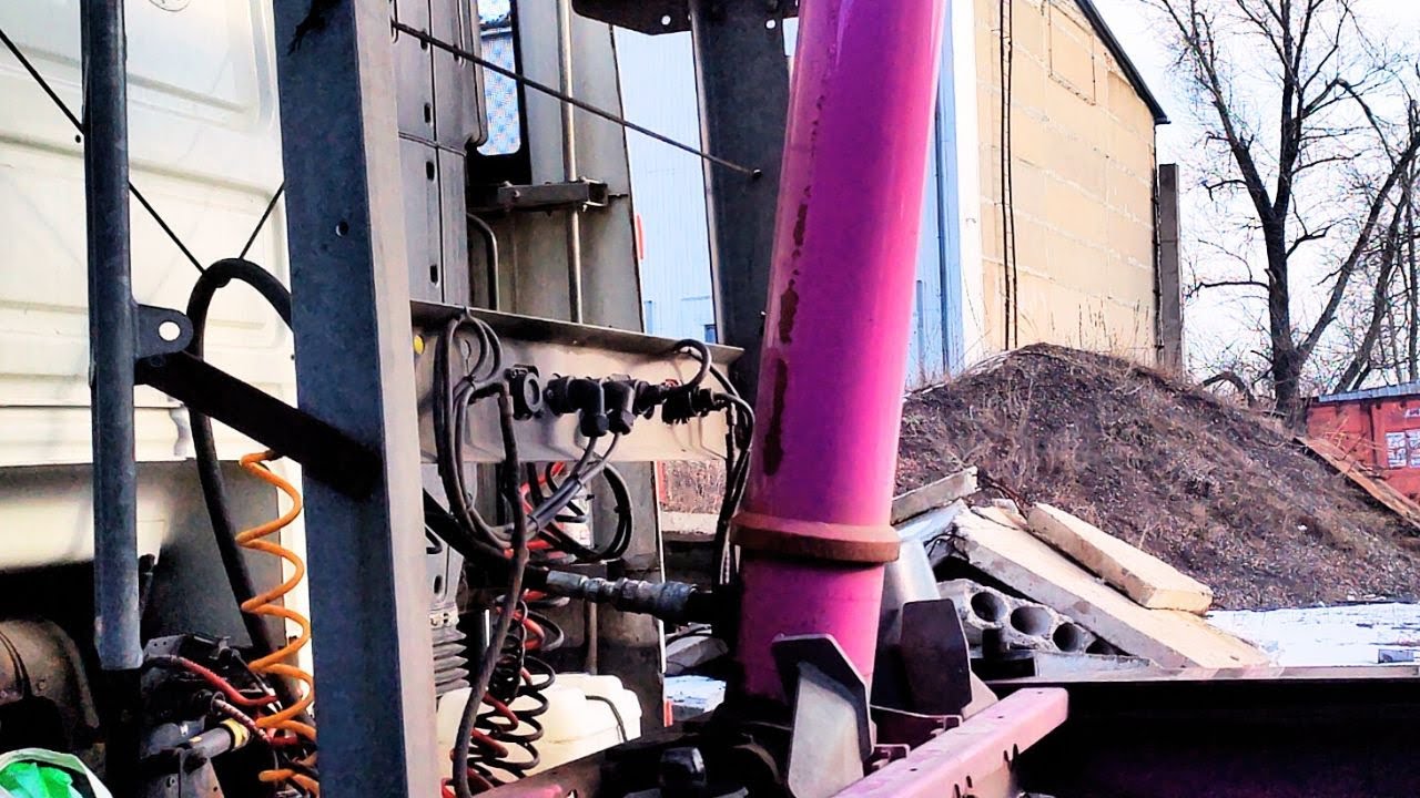 Осмотрите 🚛 чудеса ⛓️опускания кузова полуприцепа! ⚙️Чудо механики ...