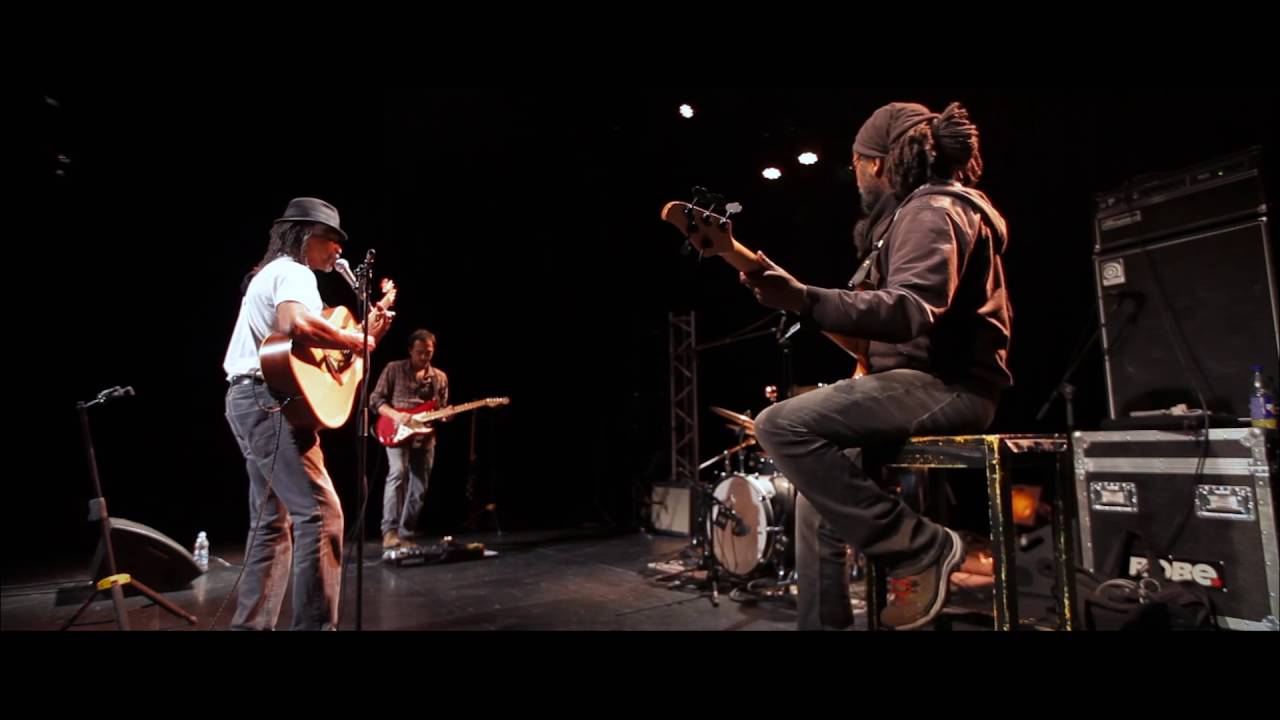 Steven Barrington "INTO THE SUN" - YouTube