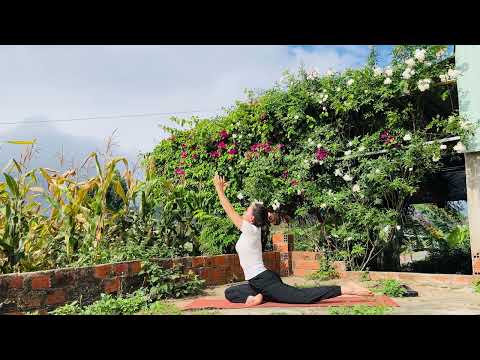 Simple & Effective Side Bends for Opening Tight Hips & a Slim Waist | Yoga Wheel Stretches