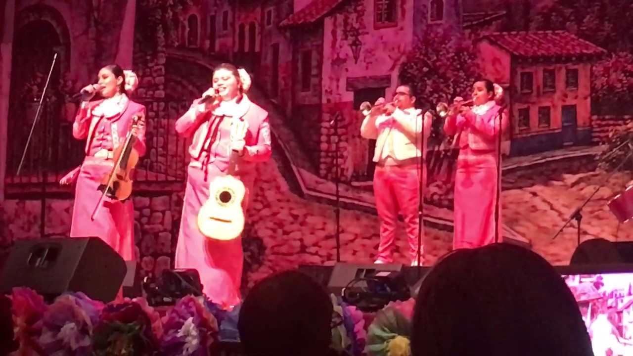Mariachi Margaritas - Popurrí Juan Gabriel (Pandora) - YouTube