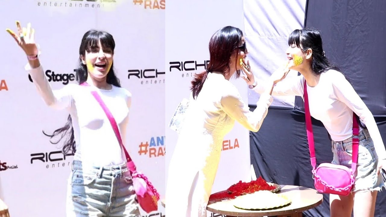 Khanzaadi Playing Holi at Anviki Ki Rasleela | Ankita Lokhande and ...