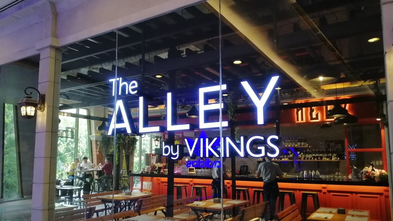The Alley by Vikings | Quality buffet | Eat all you can - YouTube