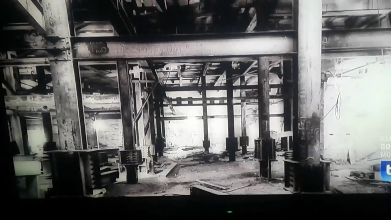 Uncanny Sight in Mysteries at the Museum - YouTube