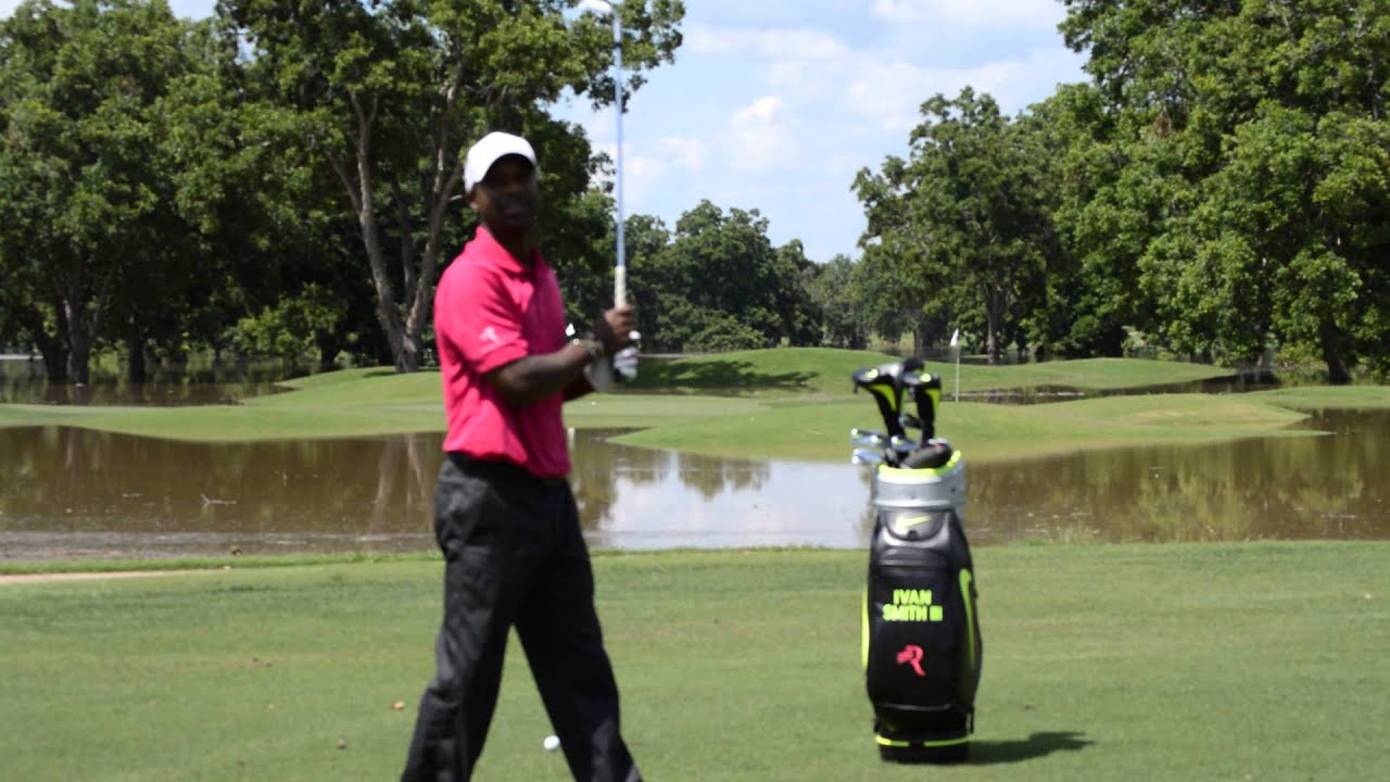 Short Par 3 Island Green - YouTube