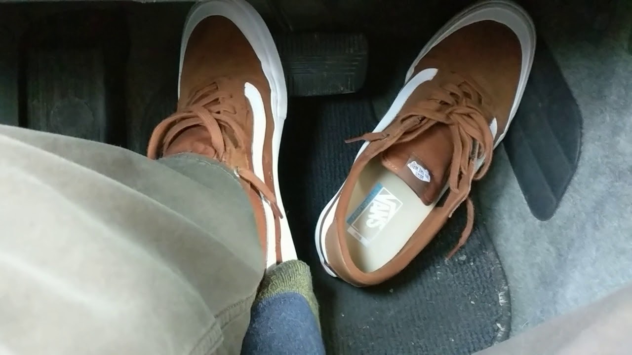 Driving in Vans pro model style 112 skateboarding shoes - YouTube