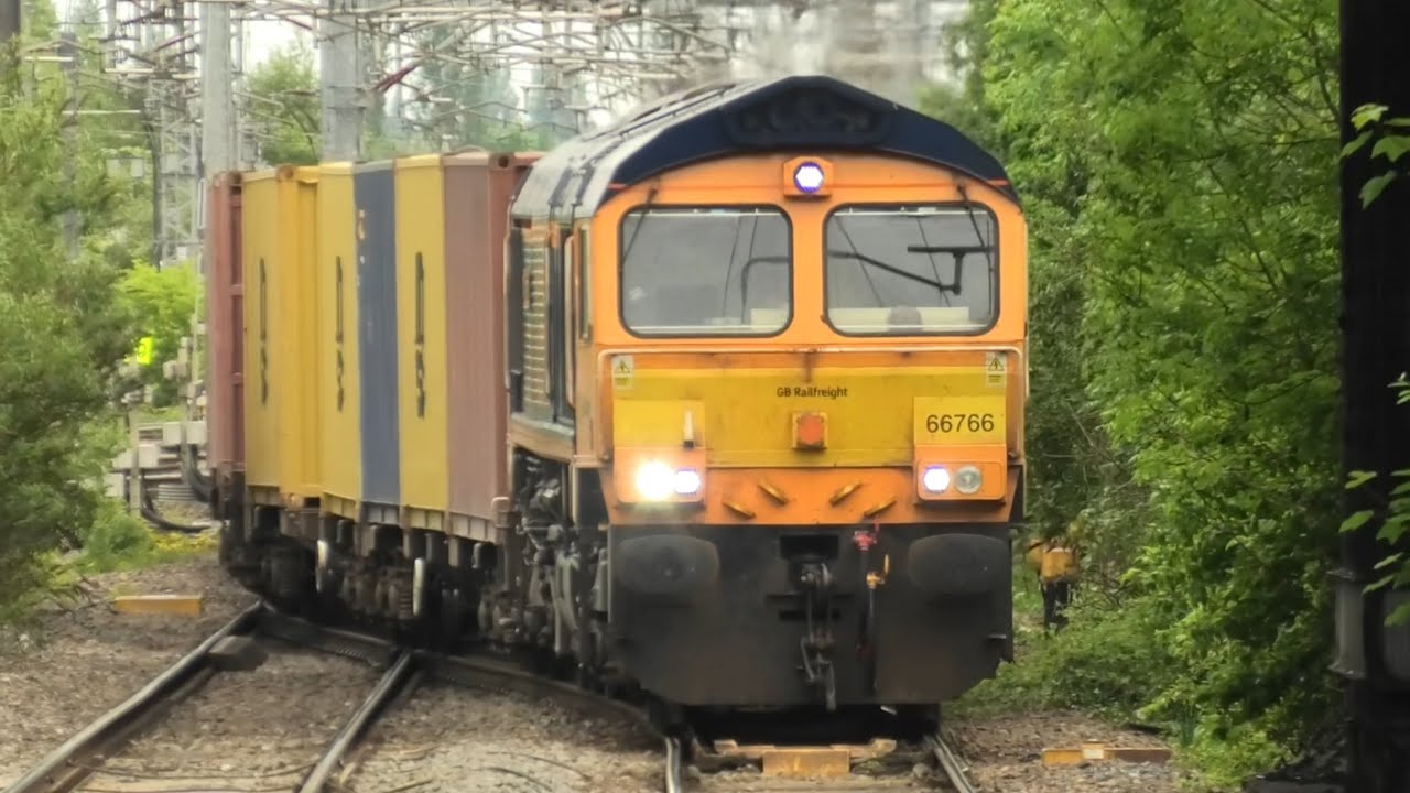 Fantastic Busy at Nuneaton Station 14/5/24 on the WCML - YouTube
