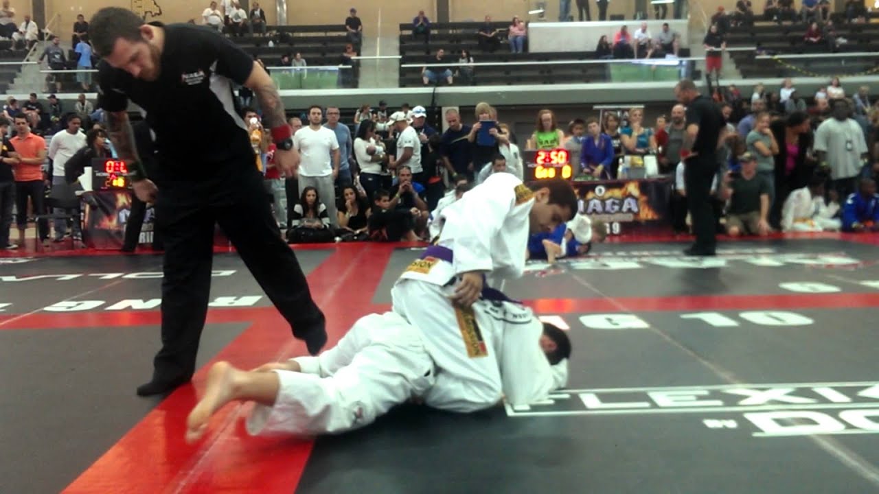 Macaco Naga fight teens expert division 10/19/14 - YouTube