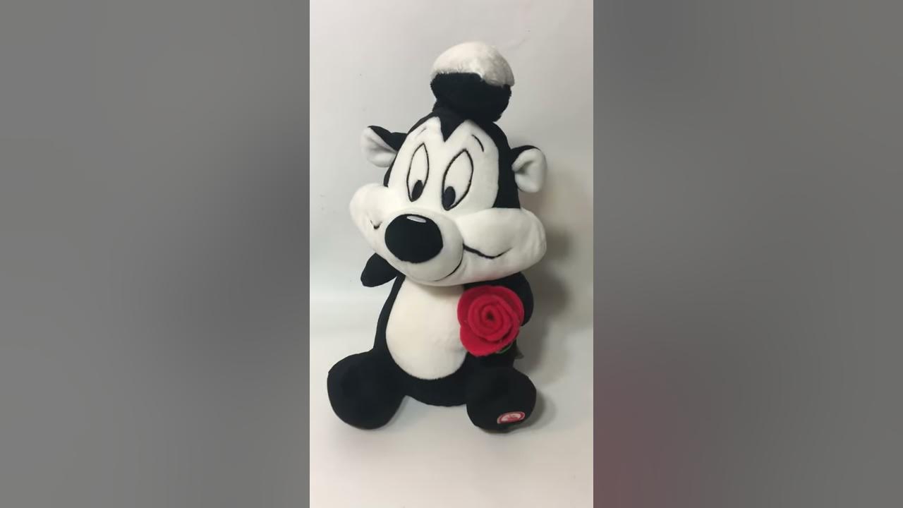Rare Pepe Le Pew Hallmark Plush Skunk Talks And Sings Youtube
