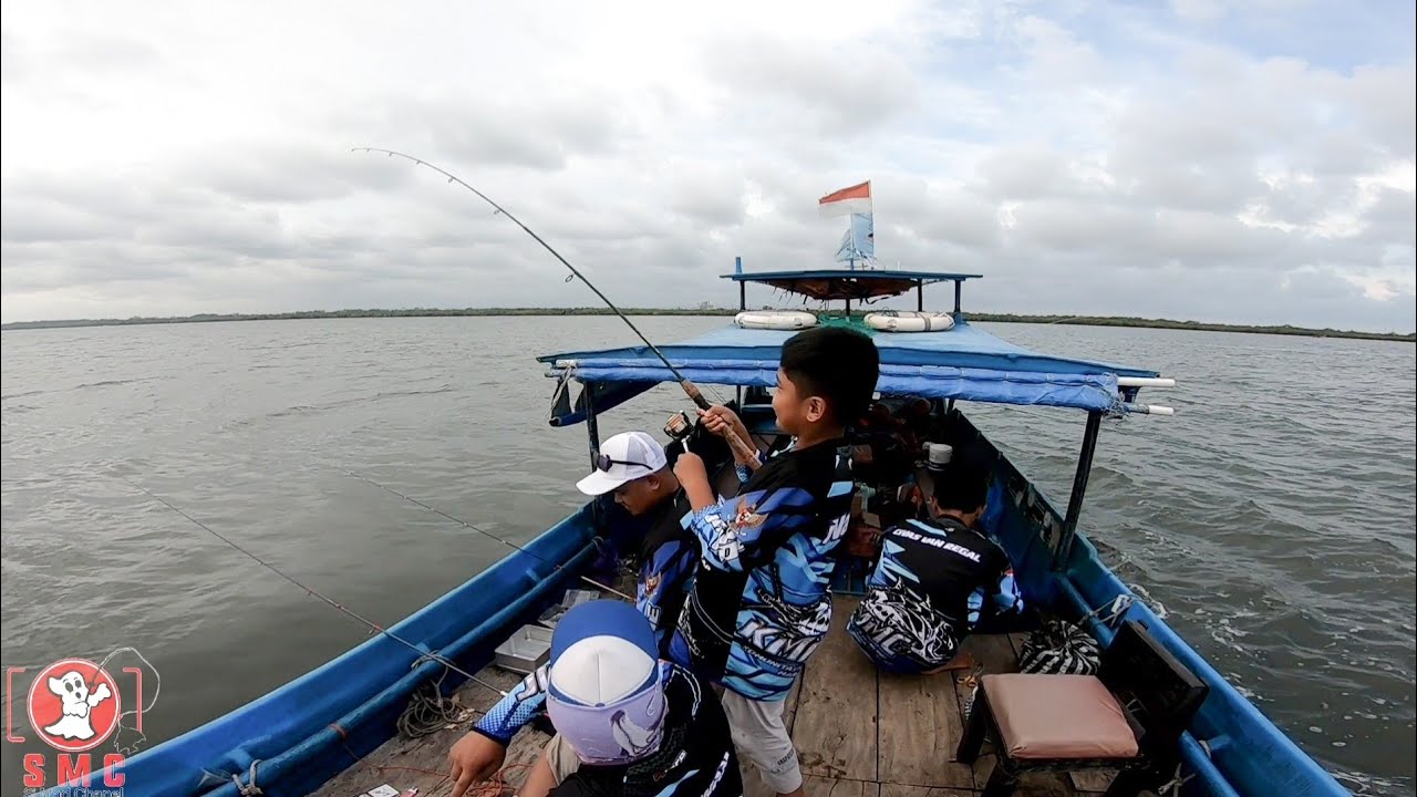 Mancing segara anakan Cilacap || fun fishing with KMMC - YouTube